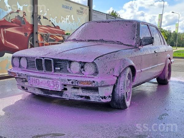 Grey BMW 316 1987 in Preili, with an engine capacity of 2.50 L and mileage of 264 thousand km for 5300 €, photo 2 on AUTOMOTO.COM.LV