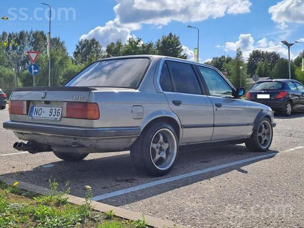Grey BMW 316 1987 in Preili, with an engine capacity of 2.50 L and mileage of 264 thousand km for 5300 €, photo 4 on AUTOMOTO.COM.LV