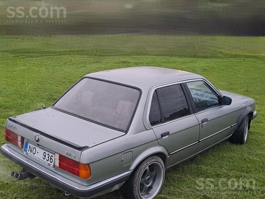 Pelēks BMW 316 1987 Preiļi, ar dzinēja tilpumu 2.50 L un nobraukumu 264 tūkst. km par 5900 €, foto 4 vietnē AUTOMOTO.COM.LV