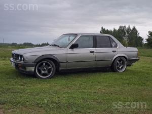 Серый БМВ 316 1987 в Прейли, объемом двигателя 2.50 л и пробегом 264 тыс. км за 5900 €, фото  на AUTOMOTO.COM.LV