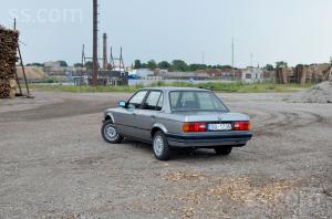 Pelēks BMW 316 1988 Rīga, ar dzinēja tilpumu 1.60 L un nobraukumu 126 tūkst. km par 7800 €, foto 4 vietnē AUTOMOTO.COM.LV