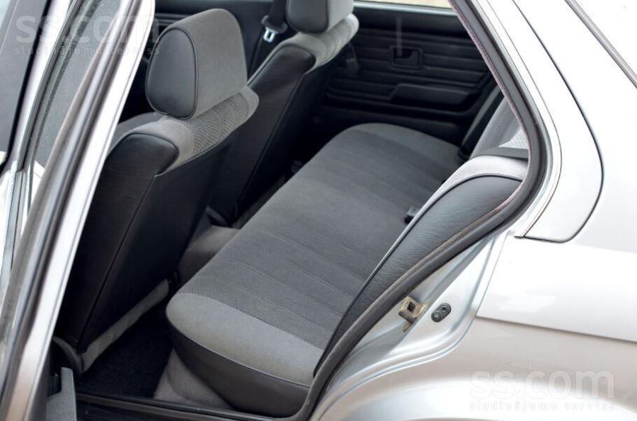Pelēks BMW 316 1988 Rīga, ar dzinēja tilpumu 1.60 L un nobraukumu 126 tūkst. km par 7800 €, foto 10 vietnē AUTOMOTO.COM.LV
