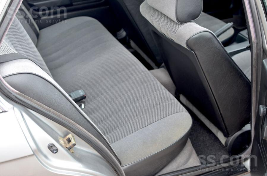 Pelēks BMW 316 1988 Rīga, ar dzinēja tilpumu 1.60 L un nobraukumu 126 tūkst. km par 7800 €, foto 11 vietnē AUTOMOTO.COM.LV