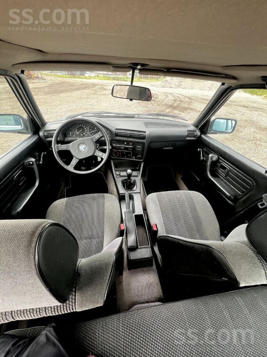 Pelēks BMW 316 1988 Rīga, ar dzinēja tilpumu 1.60 L un nobraukumu 126 tūkst. km par 7800 €, foto 12 vietnē AUTOMOTO.COM.LV