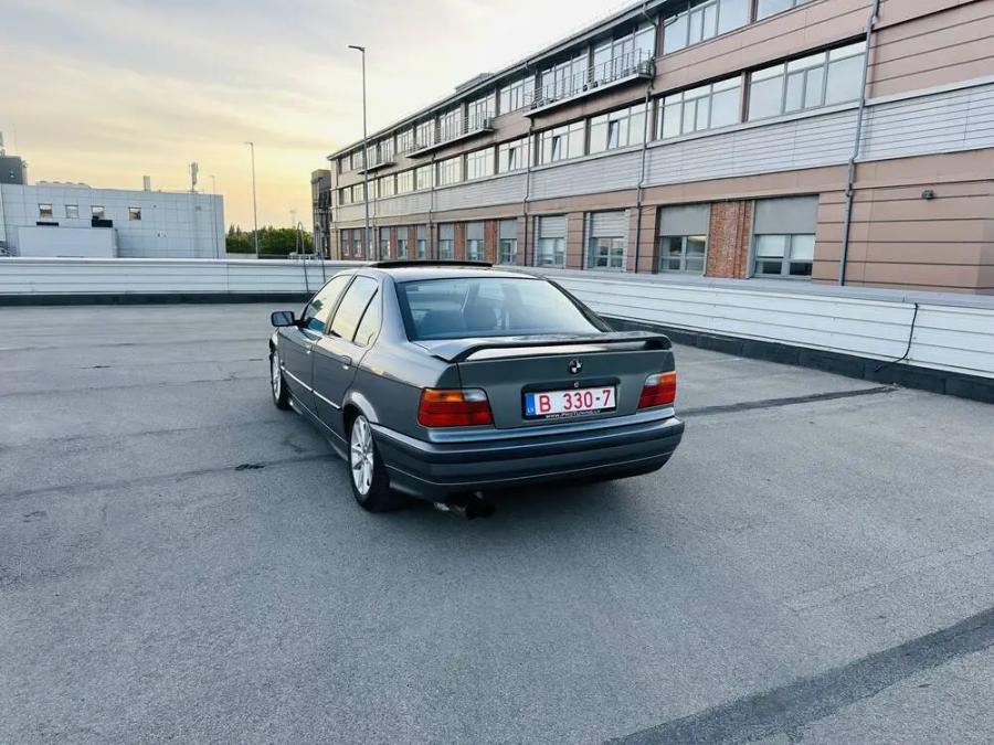Pelēks BMW 316 1995 Rīga, ar dzinēja tilpumu 1.60 L un nobraukumu 205 tūkst. km par 4100 €, foto 8 vietnē AUTOMOTO.COM.LV