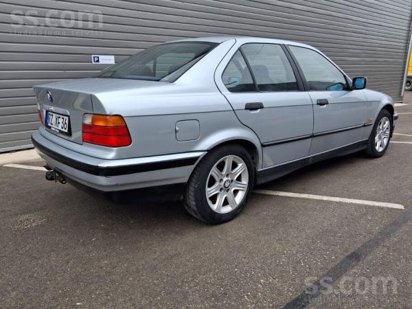Pelēks BMW 316 1997 Rīga, ar dzinēja tilpumu 1.60 L un nobraukumu 196 tūkst. km par 2500 €, foto 4 vietnē AUTOMOTO.COM.LV