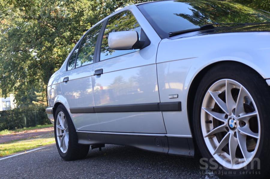 Pelēks BMW 316 1997 Saldus, ar dzinēja tilpumu 1.60 L un nobraukumu 219 tūkst. km par 4245 €, foto 5 vietnē AUTOMOTO.COM.LV