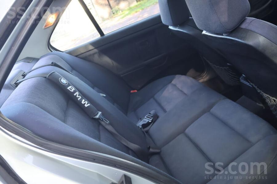 Pelēks BMW 316 1997 Saldus, ar dzinēja tilpumu 1.60 L un nobraukumu 219 tūkst. km par 4245 €, foto 16 vietnē AUTOMOTO.COM.LV