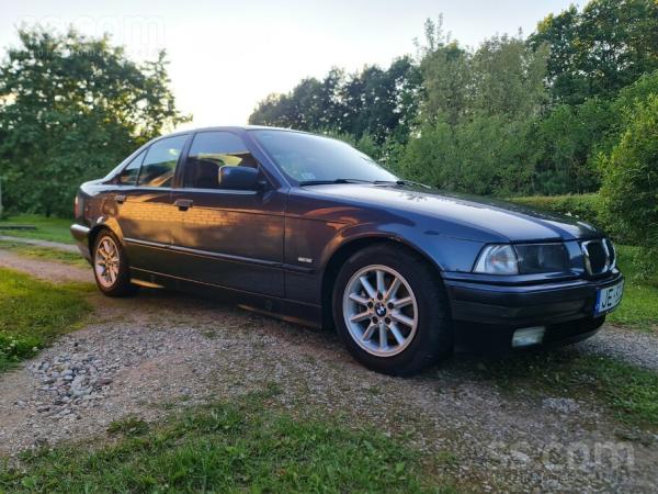 Pelēks BMW 316 1998 Rīga, ar dzinēja tilpumu 1.60 L un nobraukumu 312 tūkst. km par 4990 €, foto 4 vietnē AUTOMOTO.COM.LV