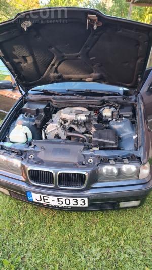 Grey BMW 316 1998 in Riga, with an engine capacity of 1.60 L and mileage of 312 thousand km for 4990 €, photo 8 on AUTOMOTO.COM.LV