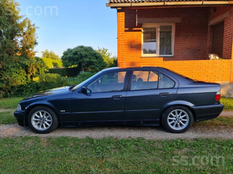 Серый БМВ 316 1998 в Рига, объемом двигателя 1.60 л и пробегом 312 тыс. км за 4990 €, фото 1 на AUTOMOTO.COM.LV
