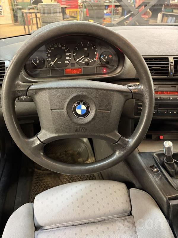 Grey BMW 316 1999 in Riga, with an engine capacity of 1.90 L and mileage of 299 thousand km for 1750 €, photo 11 on AUTOMOTO.COM.LV