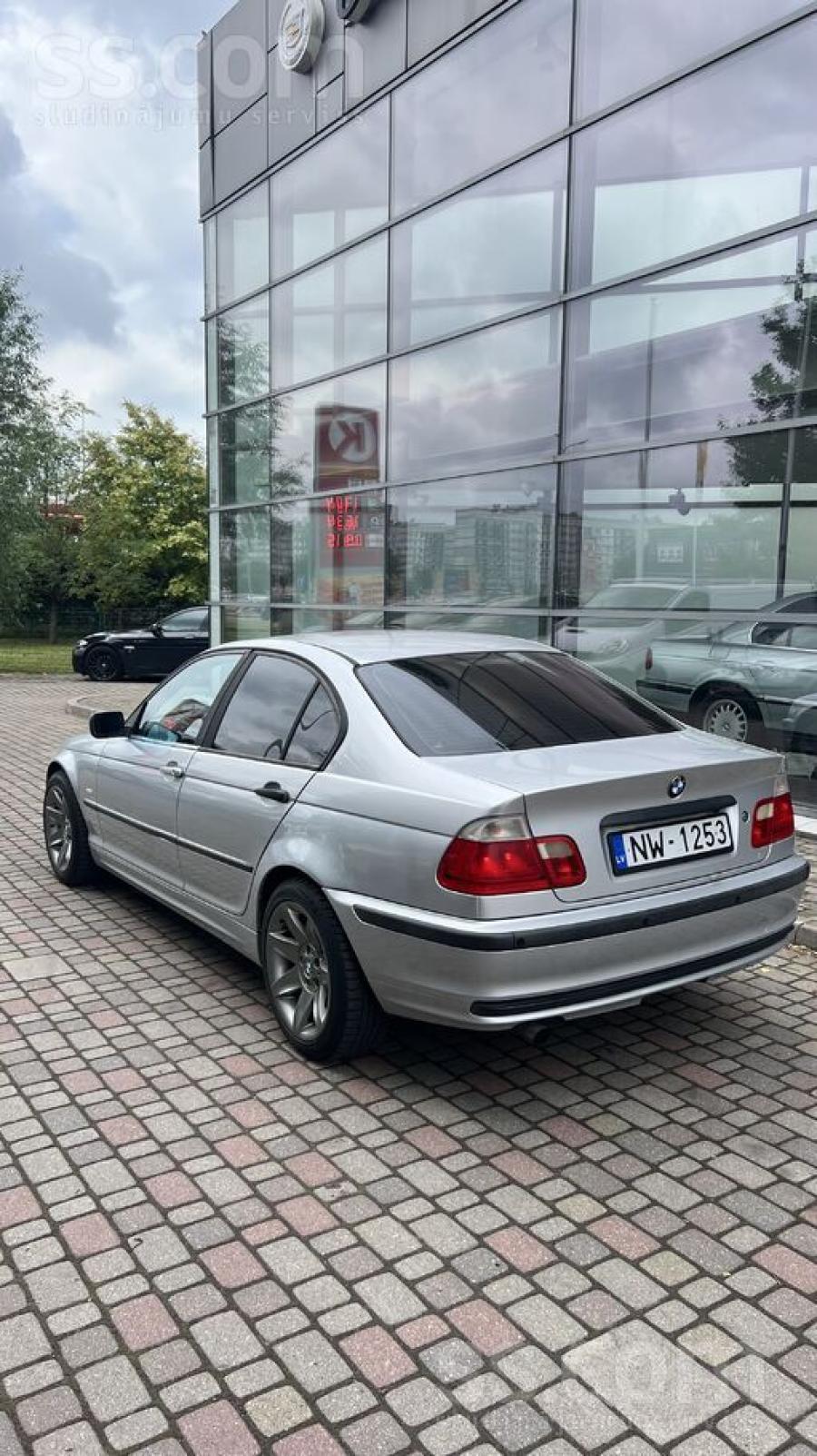 Grey BMW 316 2000 in Riga, with an engine capacity of 1.60 L and mileage of 268 thousand km for 1500 €, photo 5 on AUTOMOTO.COM.LV