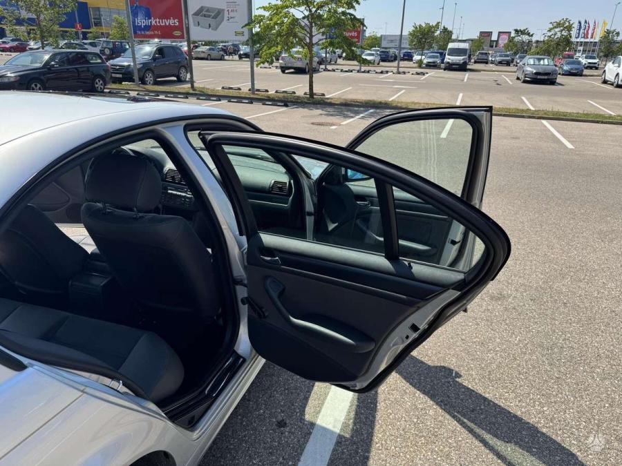Pelēks BMW 316 2003 Viļņa, ar dzinēja tilpumu 1.80 L un nobraukumu 126 tūkst. km par 2900 €, foto 24 vietnē AUTOMOTO.COM.LV