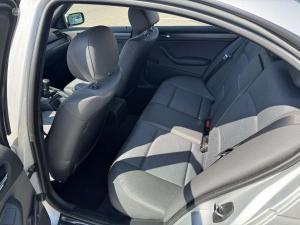 Pelēks BMW 316 2003 Viļņa, ar dzinēja tilpumu 1.80 L un nobraukumu 126 tūkst. km par 2900 €, foto 26 vietnē AUTOMOTO.COM.LV