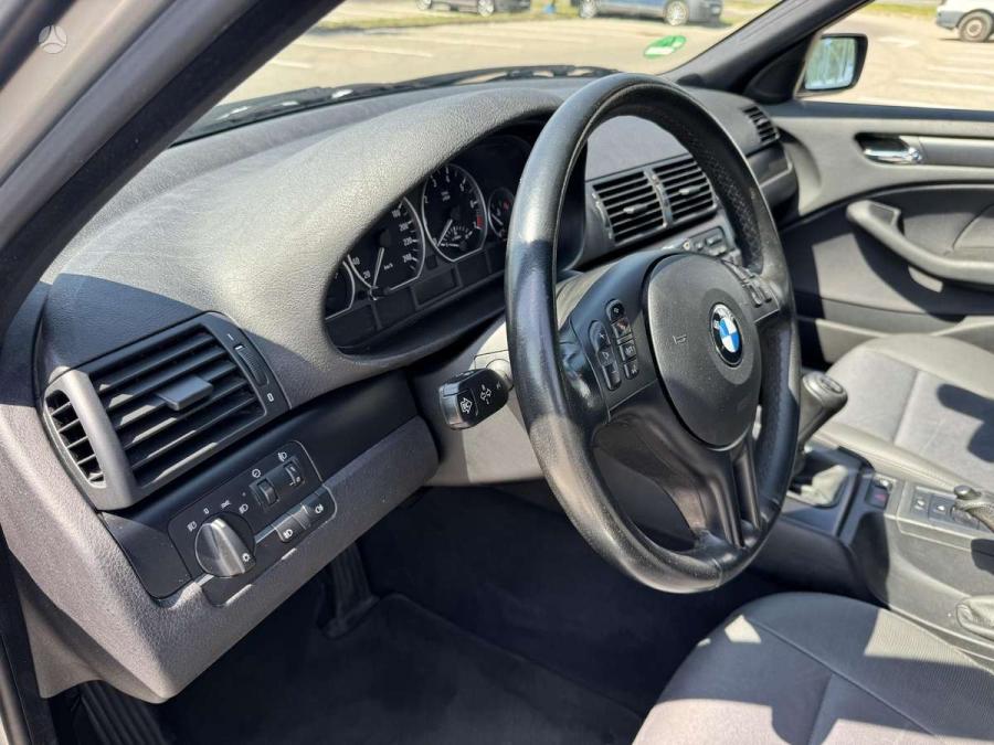 Pelēks BMW 316 2003 Viļņa, ar dzinēja tilpumu 1.80 L un nobraukumu 126 tūkst. km par 2900 €, foto 30 vietnē AUTOMOTO.COM.LV