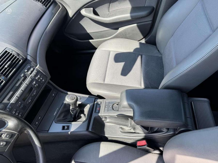 Pelēks BMW 316 2003 Viļņa, ar dzinēja tilpumu 1.80 L un nobraukumu 126 tūkst. km par 2900 €, foto 31 vietnē AUTOMOTO.COM.LV