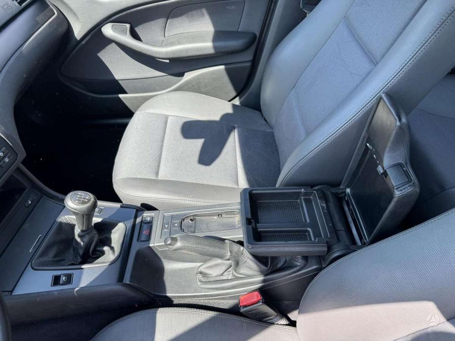 Pelēks BMW 316 2003 Viļņa, ar dzinēja tilpumu 1.80 L un nobraukumu 126 tūkst. km par 2900 €, foto 47 vietnē AUTOMOTO.COM.LV