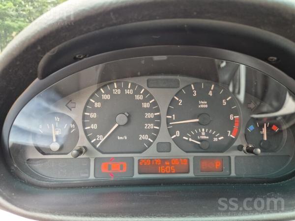 Pelēks BMW 316 2003 Rīga, ar dzinēja tilpumu 1.80 L un nobraukumu 259 tūkst. km par 1100 €, foto 7 vietnē AUTOMOTO.COM.LV