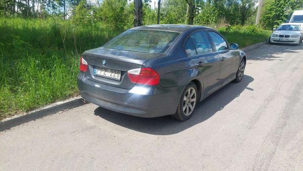 Grey BMW 316 2008 in Vilnius, with an engine capacity of 1.60 L and mileage of 446 thousand km for 800 €, photo 7 on AUTOMOTO.COM.LV