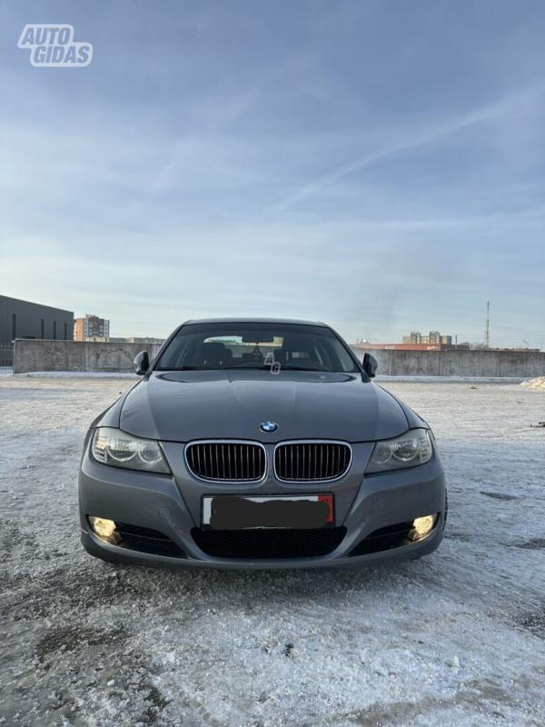 Pelēks BMW 316 2010 Mažeikiai, ar dzinēja tilpumu 1.60 L un nobraukumu 287 tūkst. km par 6000 €, foto 3 vietnē AUTOMOTO.COM.LV