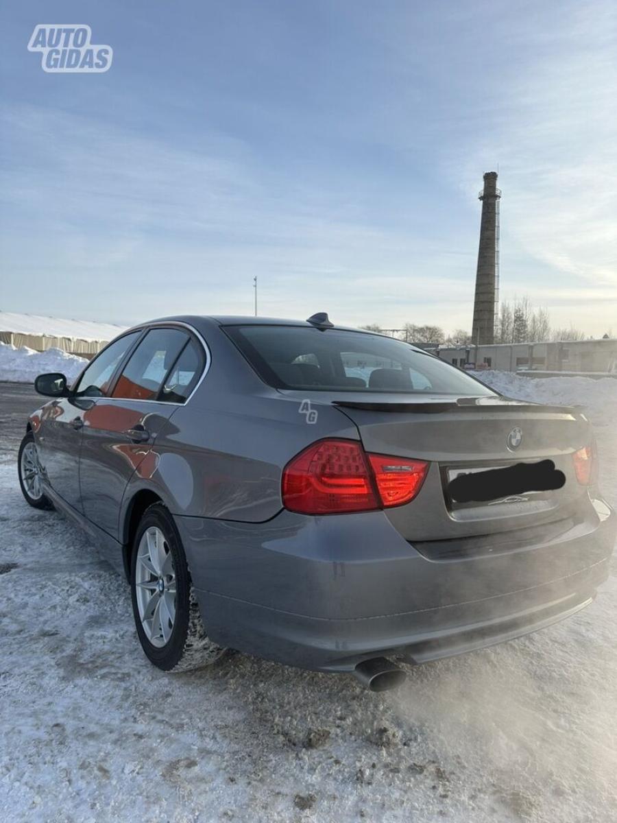 Grey BMW 316 2010 in Mazeikiai, with an engine capacity of 1.60 L and mileage of 287 thousand km for 6000 €, photo 7 on AUTOMOTO.COM.LV