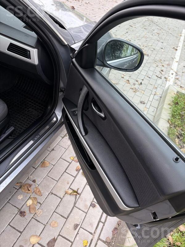Grey BMW 316 2010 in Riga, with an engine capacity of 2.00 L and mileage of 338 thousand km for 4100 €, photo 7 on AUTOMOTO.COM.LV