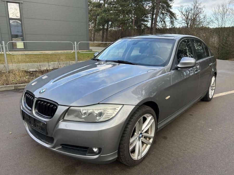 Grey BMW 316 2011 in Vilnius, with an engine capacity of 2.00 L and mileage of 341 thousand km for 4499 €, photo 3 on AUTOMOTO.COM.LV