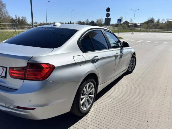 Pelēks BMW 316 2012 Rēzekne, ar dzinēja tilpumu 2.00 L un nobraukumu 208 tūkst. km par 7300 €, foto 4 vietnē AUTOMOTO.COM.LV