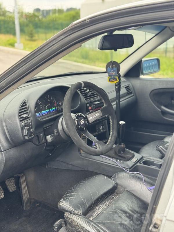 Pelēks BMW 316 1999 Rīga, ar dzinēja tilpumu 2.50 L un nobraukumu 281 tūkst. km par 3950 €, foto 8 vietnē AUTOMOTO.COM.LV