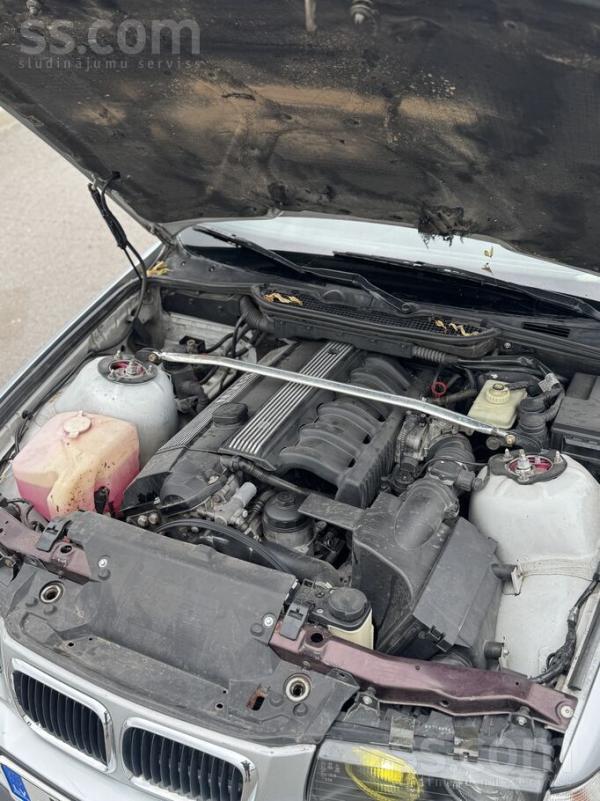 Pelēks BMW 316 1999 Rīga, ar dzinēja tilpumu 2.50 L un nobraukumu 281 tūkst. km par 3950 €, foto 10 vietnē AUTOMOTO.COM.LV