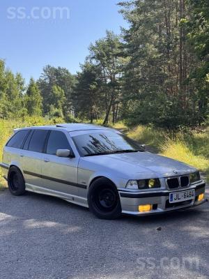 Grey BMW 316 1999 in Riga, with an engine capacity of 2.50 L and mileage of 281 thousand km for 3690 €, photo  on AUTOMOTO.COM.LV