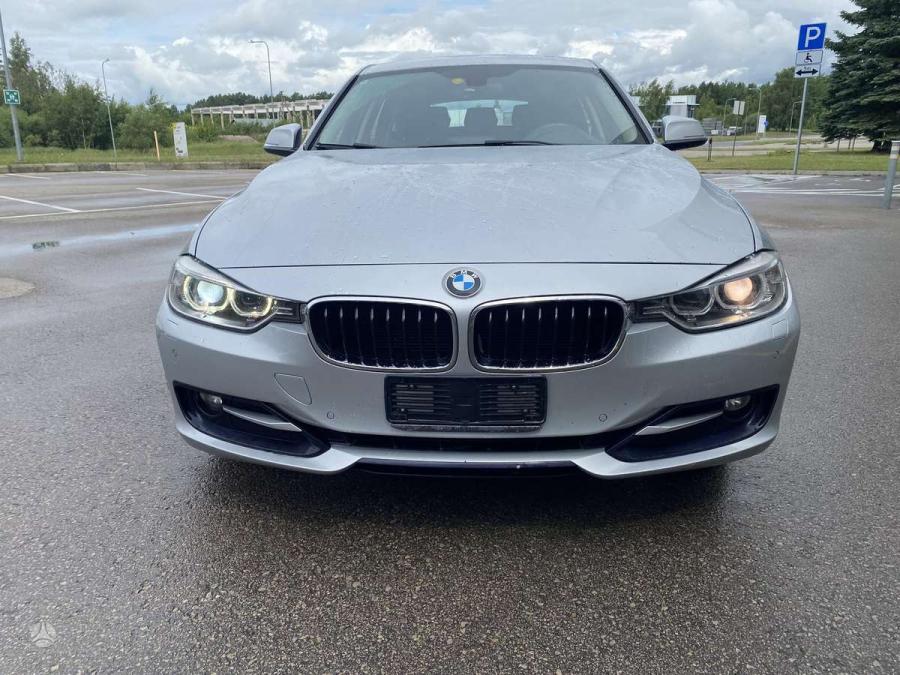 Grey BMW 316 2015 in Panevezys, with an engine capacity of 2.00 L and mileage of 300 thousand km for 5750 €, photo 3 on AUTOMOTO.COM.LV