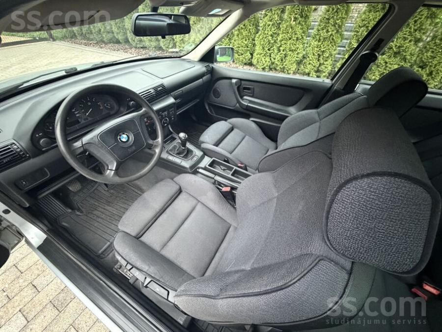 BMW 316 1994 in Riga, with an engine capacity of 1.60 L and mileage of 165 thousand km for 5300 €, photo 8 on AUTOMOTO.COM.LV