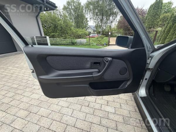 BMW 316 1994 in Riga, with an engine capacity of 1.60 L and mileage of 165 thousand km for 5300 €, photo 8 on AUTOMOTO.COM.LV