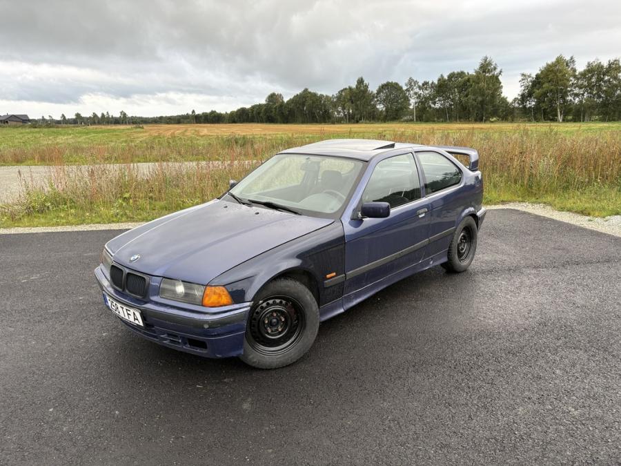 BMW 316 1994 Tallina, ar dzinēja tilpumu 1.60 L un nobraukumu 279 tūkst. km par 1500 €, foto 12 vietnē AUTOMOTO.COM.LV