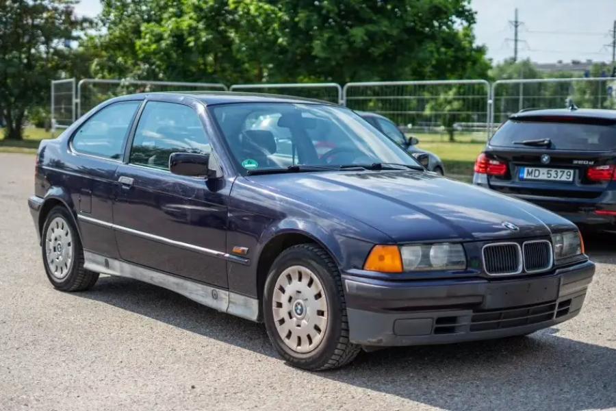 BMW 316 1995 Liepāja, ar dzinēja tilpumu 1.60 L un nobraukumu 112 tūkst. km par 1950 €, foto 6 vietnē AUTOMOTO.COM.LV