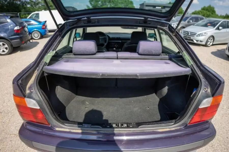 BMW 316 1995 Liepāja, ar dzinēja tilpumu 1.60 L un nobraukumu 112 tūkst. km par 1950 €, foto 10 vietnē AUTOMOTO.COM.LV