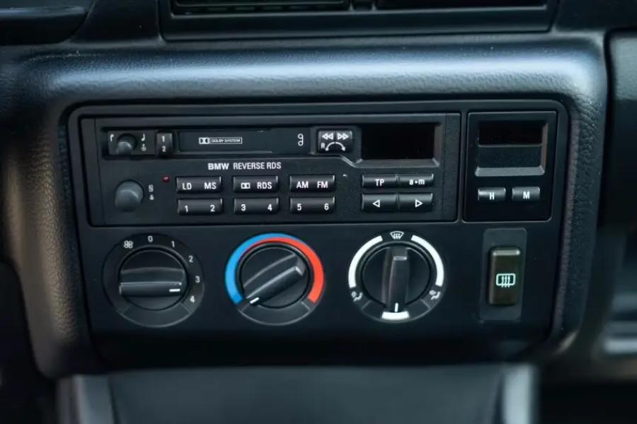 BMW 316 1995 Liepāja, ar dzinēja tilpumu 1.60 L un nobraukumu 112 tūkst. km par 1950 €, foto 14 vietnē AUTOMOTO.COM.LV