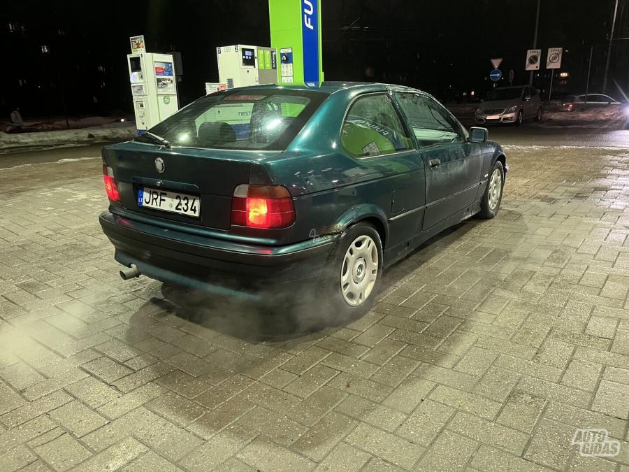 BMW 316 1997 in Vilnius, with an engine capacity of 1.60 L and mileage of 400 thousand km for 850 €, photo 4 on AUTOMOTO.COM.LV