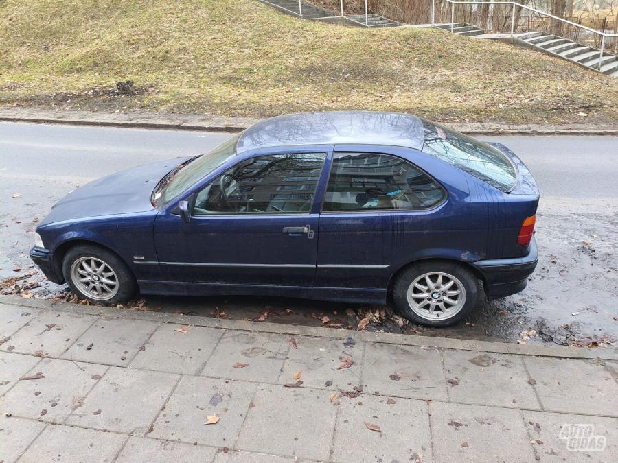 BMW 316 1997 Viļņa, ar dzinēja tilpumu 1.60 L un nobraukumu 200 tūkst. km par 750 €, foto 2 vietnē AUTOMOTO.COM.LV