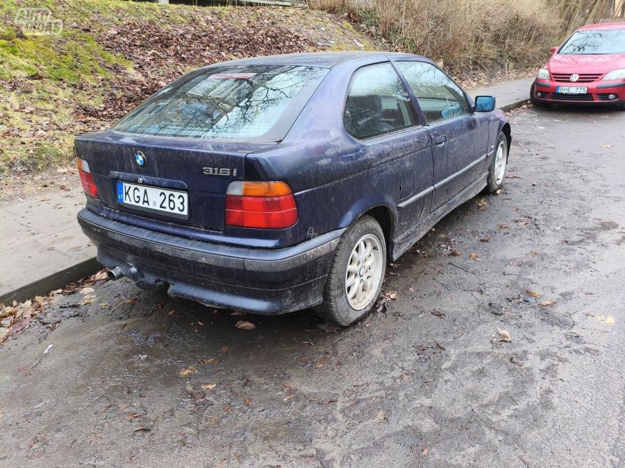 BMW 316 1997 Viļņa, ar dzinēja tilpumu 1.60 L un nobraukumu 200 tūkst. km par 750 €, foto 6 vietnē AUTOMOTO.COM.LV