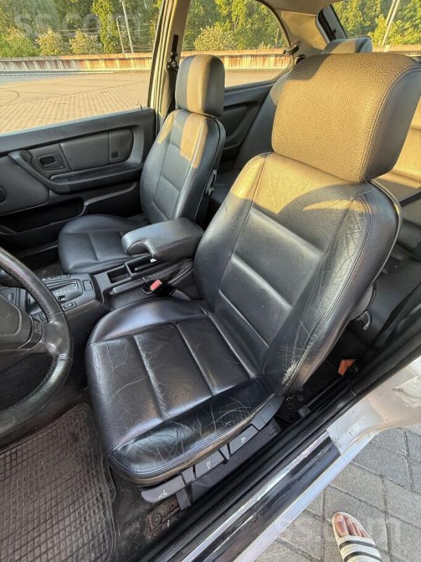 BMW 316 1999 in Riga, with an engine capacity of 1.90 L and mileage of 313 thousand km for 1400 €, photo 6 on AUTOMOTO.COM.LV