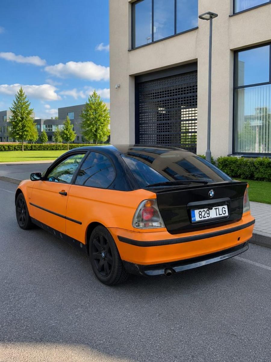 Oranžs BMW 316 2002 Tallina, ar dzinēja tilpumu 1.80 L un nobraukumu 220 tūkst. km par 1998 €, foto 10 vietnē AUTOMOTO.COM.LV
