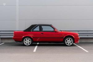 Sarkans BMW 316 1989 Tallina, ar dzinēja tilpumu 1.60 L un nobraukumu 221 tūkst. km par 15900 €, foto 5 vietnē AUTOMOTO.COM.LV
