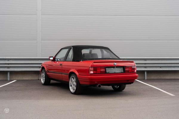Sarkans BMW 316 1989 Tallina, ar dzinēja tilpumu 1.60 L un nobraukumu 221 tūkst. km par 15900 €, foto 8 vietnē AUTOMOTO.COM.LV