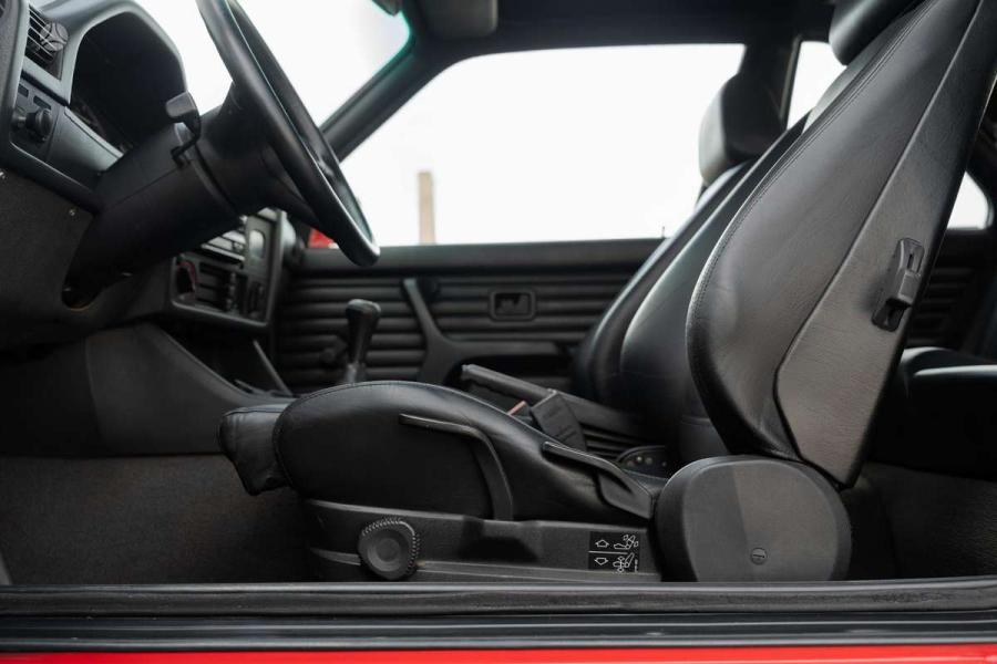 Sarkans BMW 316 1989 Tallina, ar dzinēja tilpumu 1.60 L un nobraukumu 221 tūkst. km par 15900 €, foto 19 vietnē AUTOMOTO.COM.LV