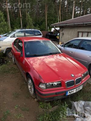 Sarkans BMW 316 1997 Rīga, ar dzinēja tilpumu 1.60 L un nobraukumu 370 tūkst. km par 1300 €, foto 4 vietnē AUTOMOTO.COM.LV