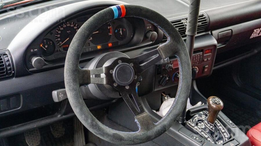Sarkans BMW 316 1994 Rīga, ar dzinēja tilpumu 1.60 L un nobraukumu 99 tūkst. km par 1890 €, foto 13 vietnē AUTOMOTO.COM.LV