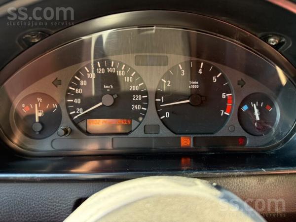 Red BMW 316 1994 in Talsi, with an engine capacity of 1.80 L and mileage of 390 thousand km for 2399 €, photo 9 on AUTOMOTO.COM.LV